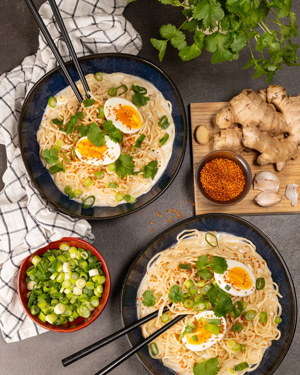 Krämiga nudlar med ägg – snabbt och enkelt recept | Yipin