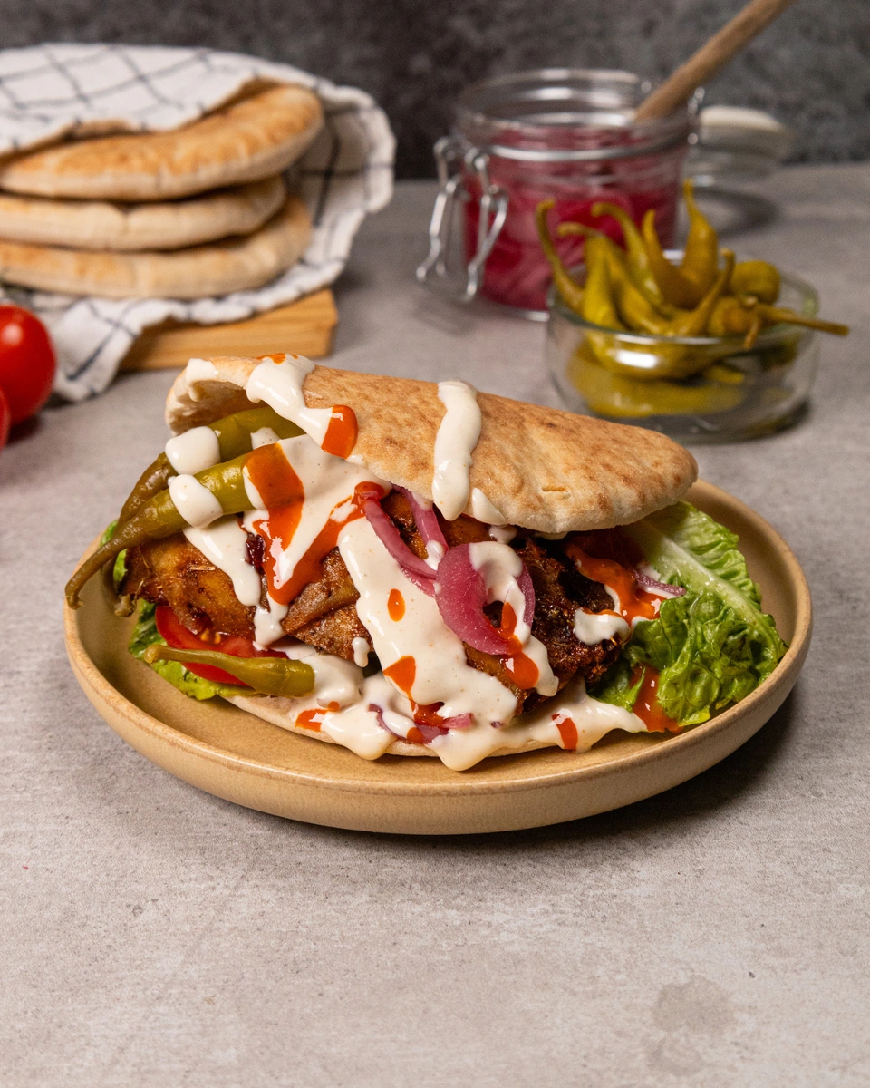 Vegetarisk kebab med vitlökssås – gott och snabbt recept | Yipin