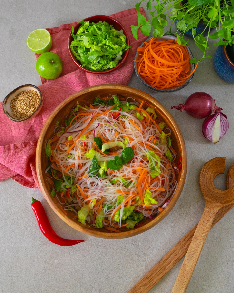 Asiatisk sallad (glasnudelsallad) - Yipin